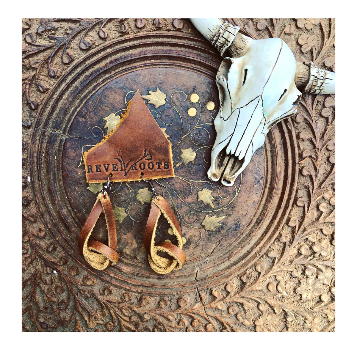 Studio Class: 1 keychain, 1 bracelet + 2 pairs of earrings – Revel Roots